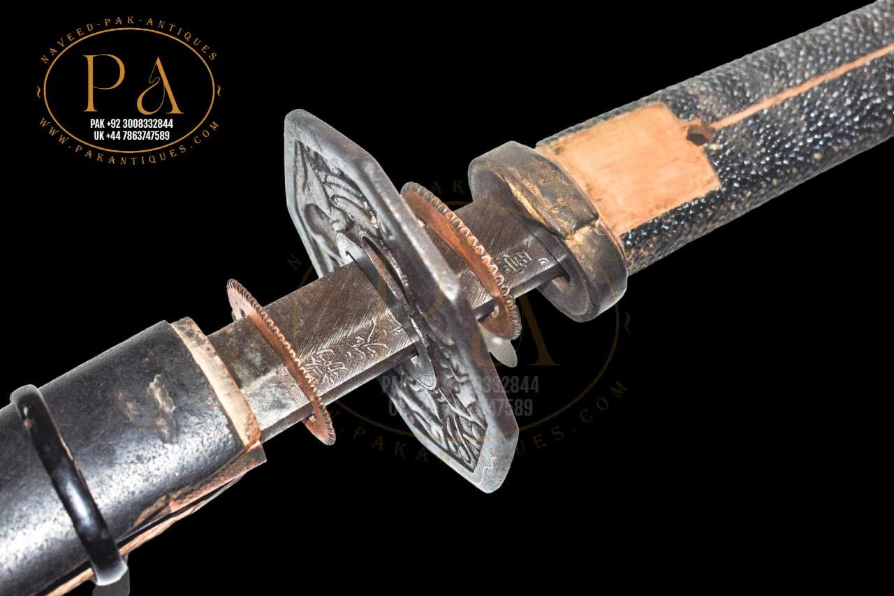 18th-19th century Japanese katana with signed blade and Gold inlaid ...