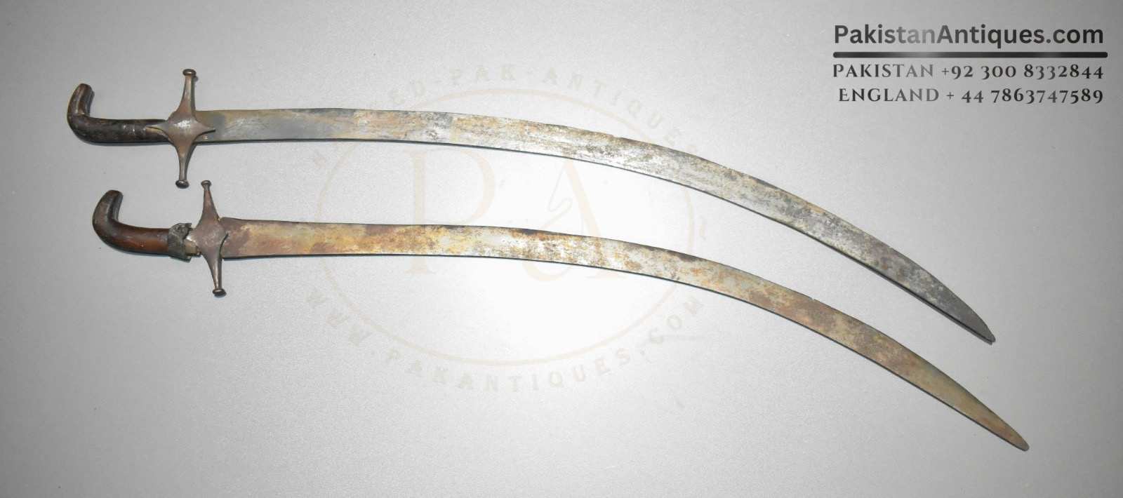 19th century pair of Persian swords Shamshir aged | Pakistan Antiques