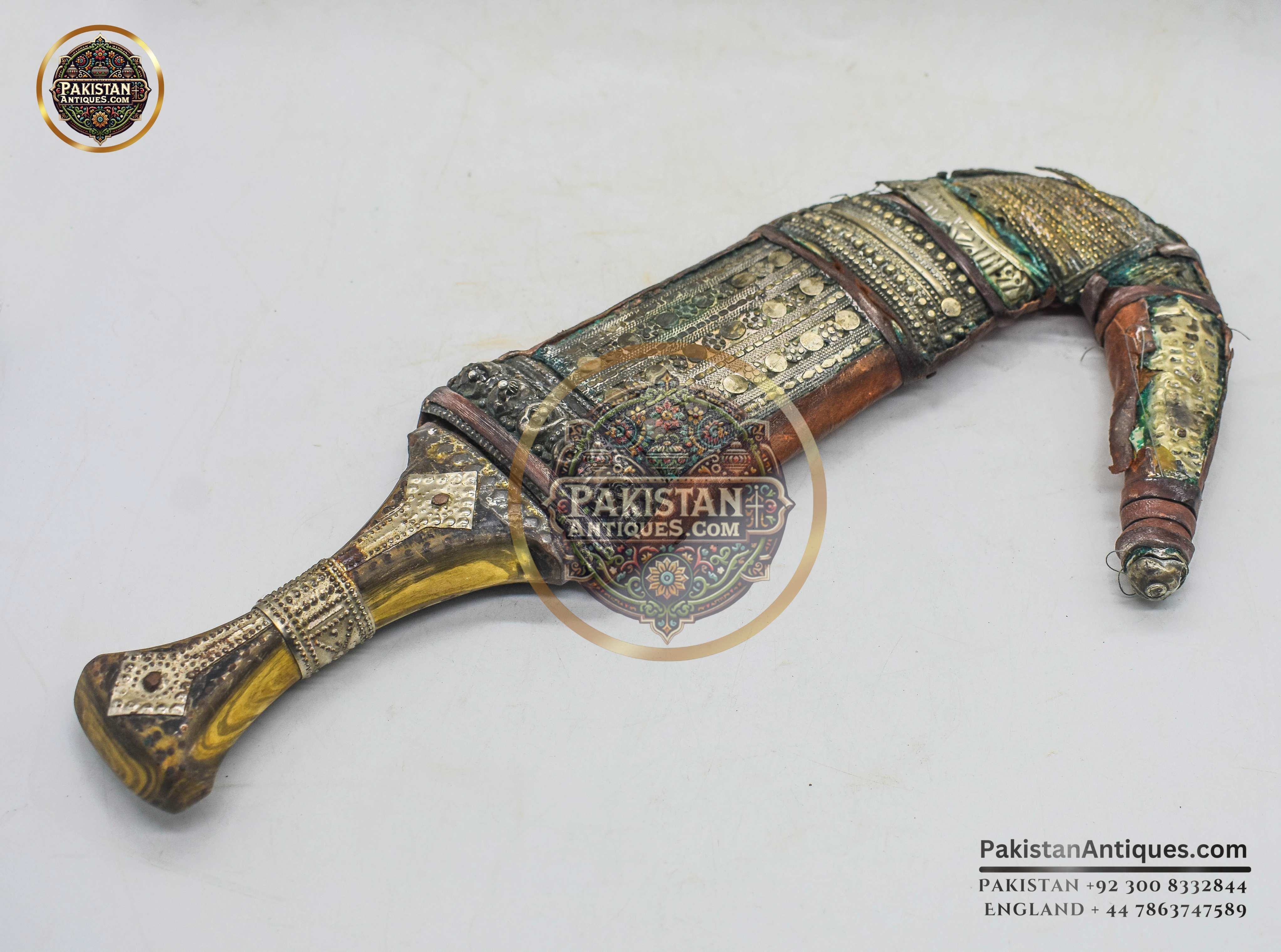 Legacy of the Arabian Peninsula: 20th-Century Omani Jambiya Dagger ...